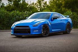 Is Blue Car Wrap a Good Choice for Customization?